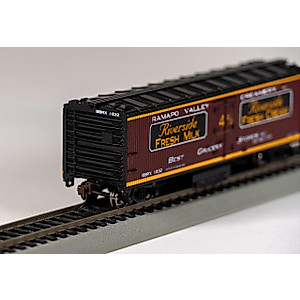 Bachmann Trains - Track Cleaning Reefer - RAMAPO VALLEY, Prototypical Brown (16333)