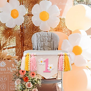 Daisy 1st Birthday Highchair Banner - Pink Yarn Tassel Banner,Girl's Pastel Cake smash Garland,Boho 1st birthday decor,Daisy Theme First Birthday Party Decoration,Pink 1st Birthday Cake Smash Backdrop
