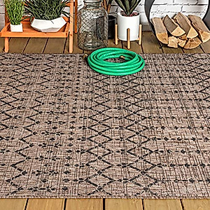 JONATHAN Y SMB108D-8 Ourika Moroccan Geometric Textured Weave Indoor Outdoor Area r.u.g, Bohemian, Rustic, Scandinavian Easy, Bedroom,Kitchen,Backyard,Patio,Non Shedding, Natural/Black, 8 X 10