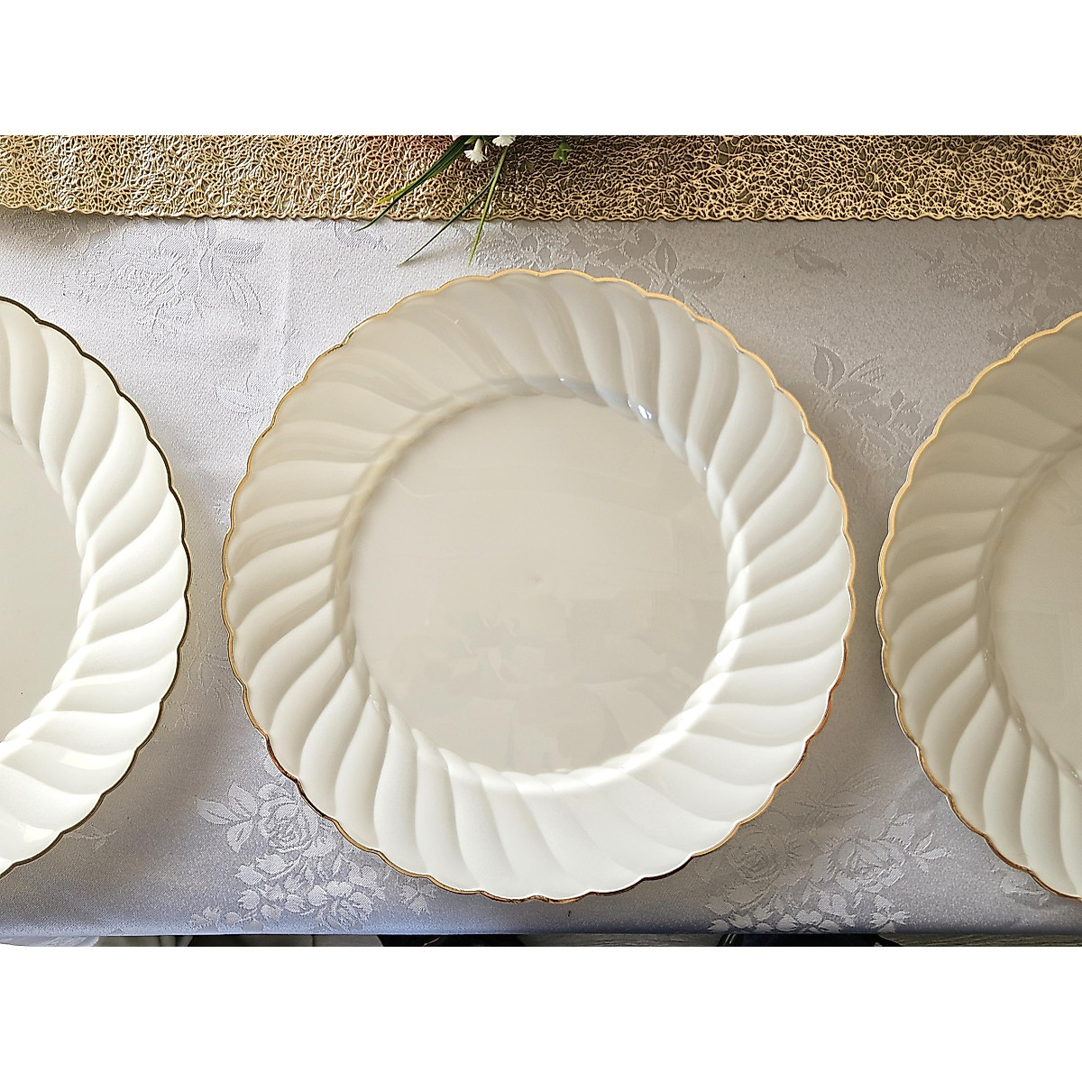 " OCCASIONS " 50 Plates Pack (25 Guests)-Vintage Wedding Party Disposable Plastic Plate Set -25 x 10.25'' Dinner + 25 x 7.5'' Salad/dessert plates (Blossom Ivory & Gold)