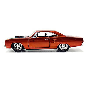 Fast & Furious 1:24 Dom's Plymouth Road Runner Die-cast Car, Toys for Kids and Adults(Copper)