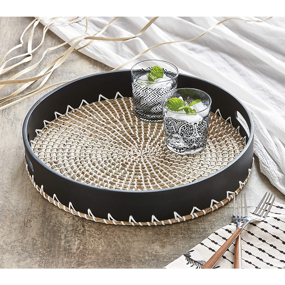 TAG Sierra Serving Tray Round Serving Plate Made of Handwoven Seagrass and Bamboo Cream