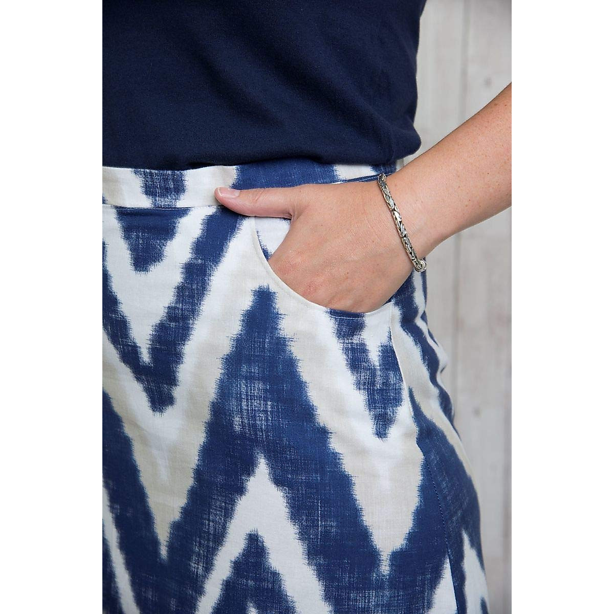 Womens Ladies Margot Skirt Sewing Pattern | UK 8-20| EU 36-48 | US 2-20 by Emporia Patterns