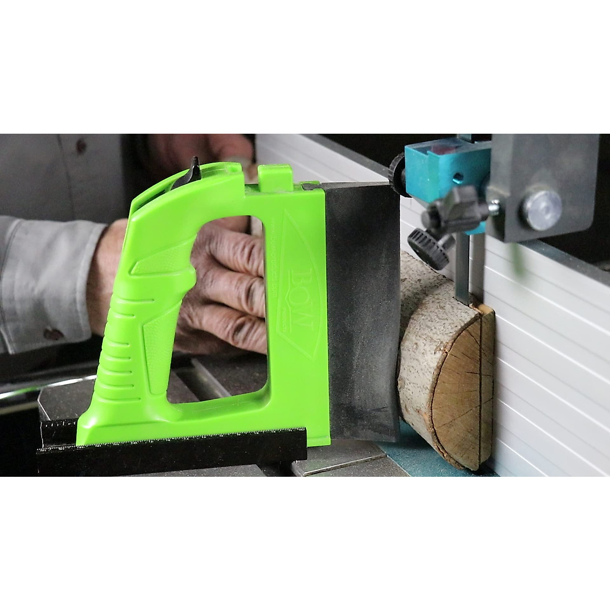 BOW Products GuidePRO GP5 - Featherboard for Band Saws - Vertical Resaw and Band Saw Guide with Silicone Feather - Provides Greater Feed Control - Woodworking Tools and Safety Accessories