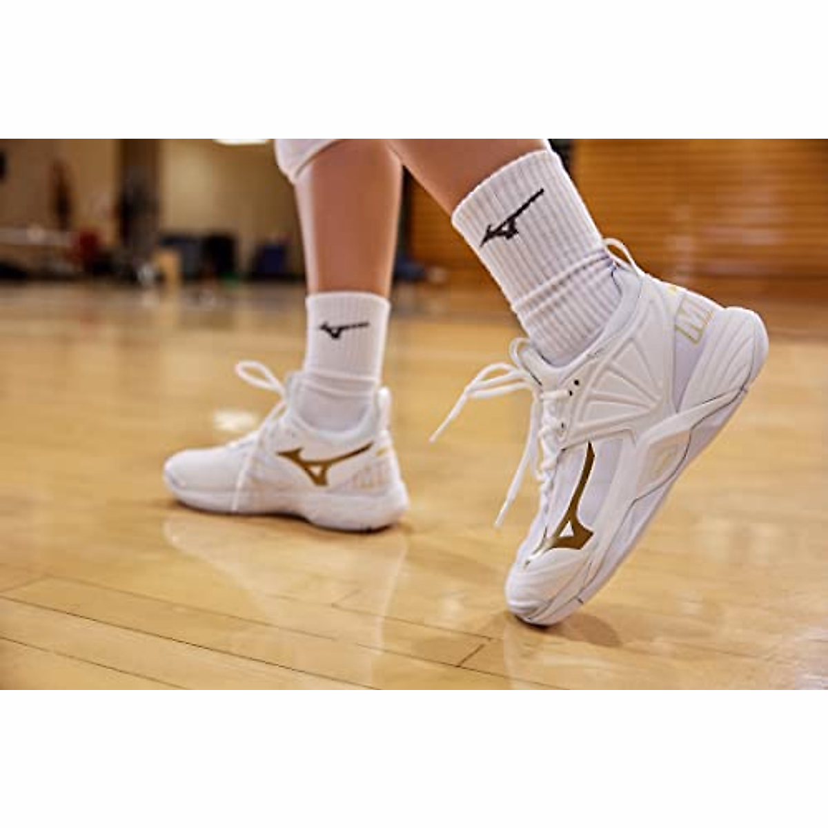 Mizuno Women's Wave Momentum 2 | Women's Indoor Volleyball Shoe | White/Pink | US Women's 10