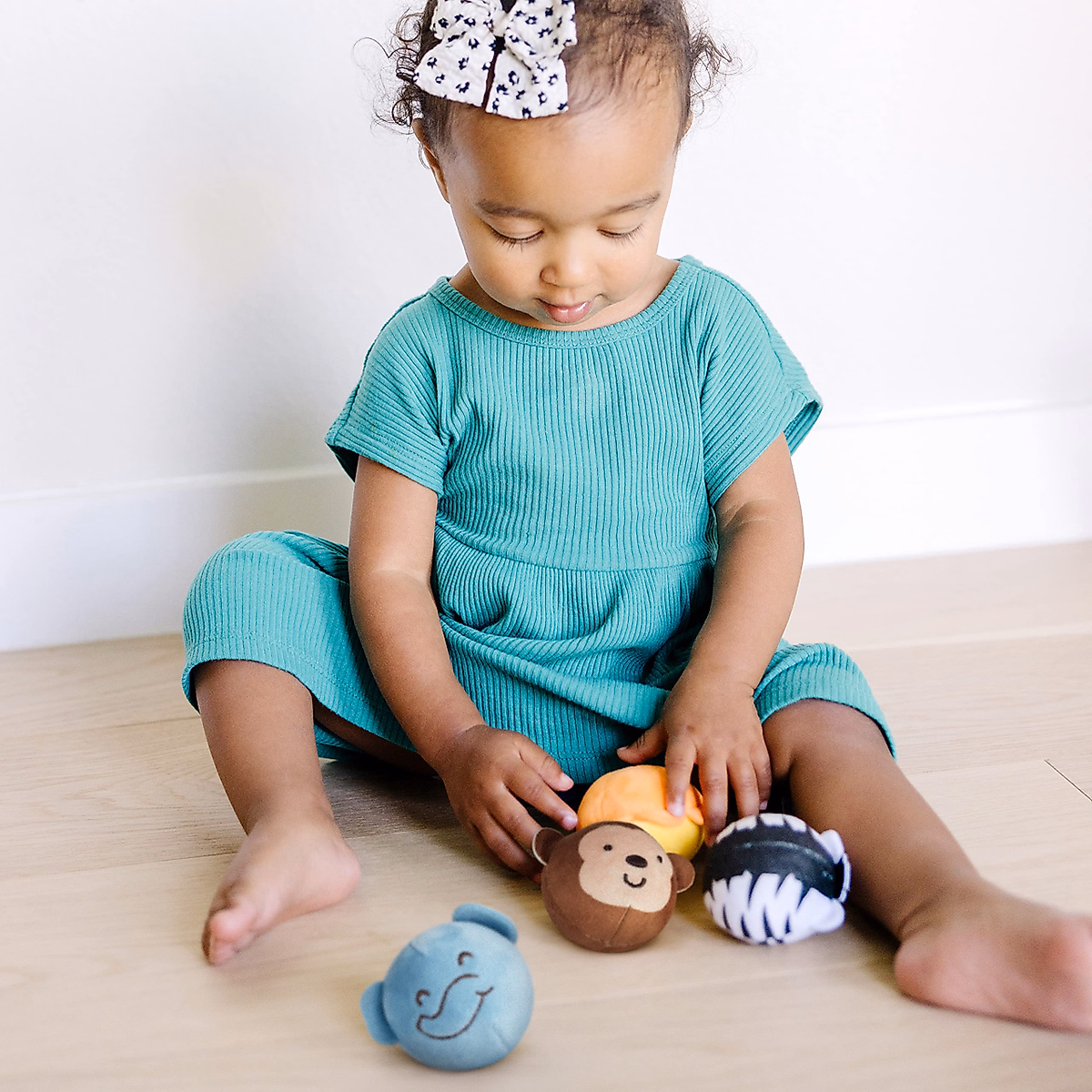 Melissa & Doug Rollables Safari and Farm Friends Infant and Toddler Toy 2-Pack