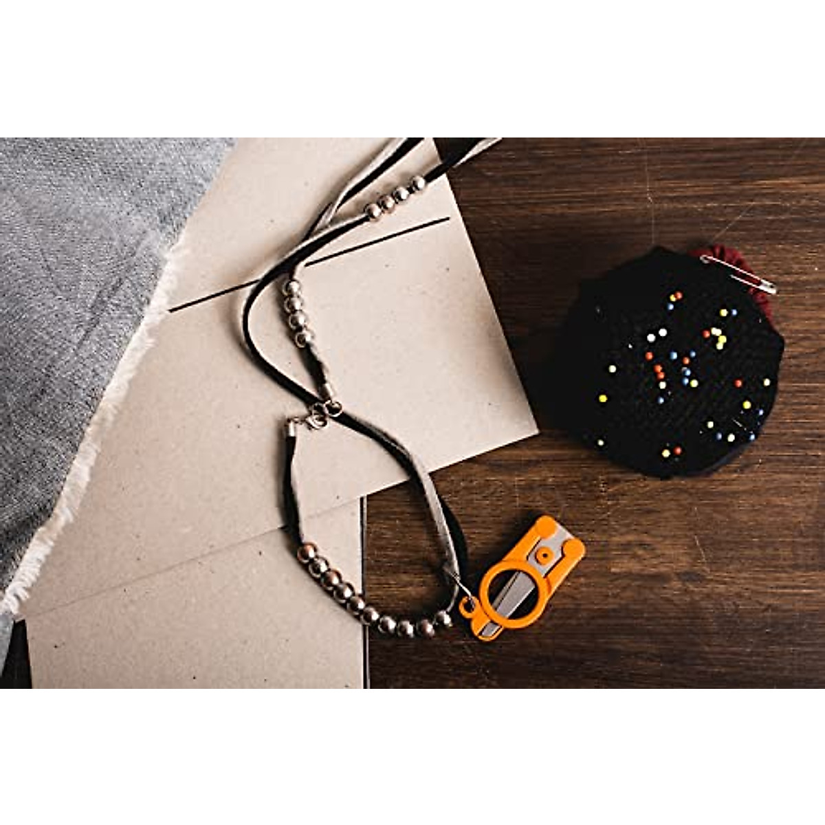 Fiskars 6411501951236 Foldable Scissors, Length: 11 cm, for Right-and Left-Handed Users, Stainless Steel Blade/Plastic Handles, one, Orange