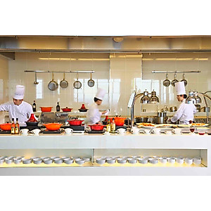 Le Creuset Enameled Cast-Iron 9-Quart Round French Oven, Flame