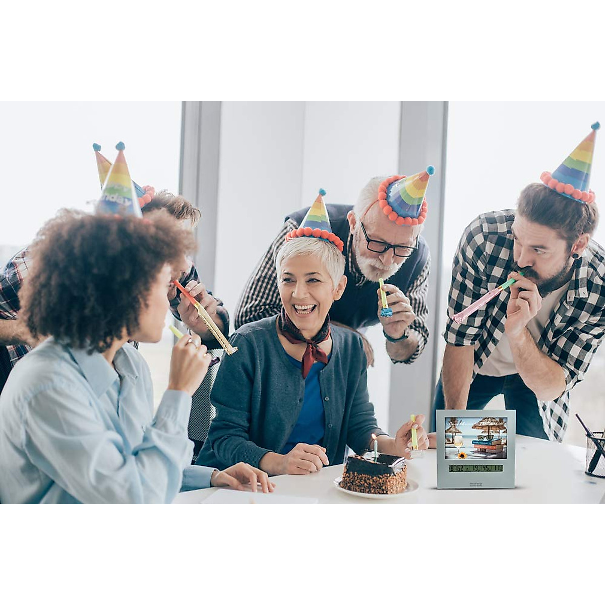 Large Display Retirement Countdown Clock and 4x6 Picture Frame, Countdown Retirement Clocks are Fun Gifts for Women Change Photo & Set Day Timer for Vacation Wedding Christmas Baby Birthday Halloween