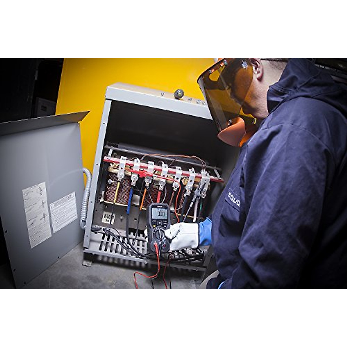 FLIR IM75 Insulation Tester/Digital Multimeter with VFD Filter and Bluetooth