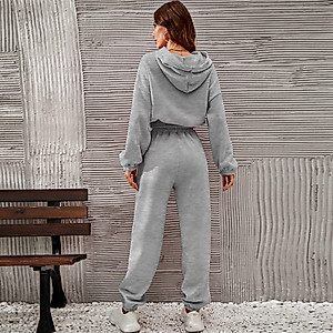 Women's Fashion 2 Piece Outfits Set Casual Sweatsuit Pullover Hoodie Jogger Pants Winter Warm Sport Workout Set