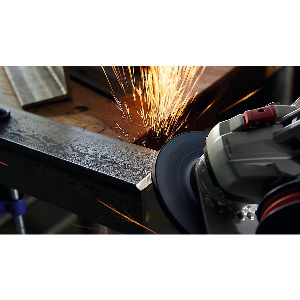 BOSCH GWS18V-10B14 18V Brushless 4-1/2 – 5 In. Angle Grinder Kit with (1) CORE18V® 8 Ah High Power Battery