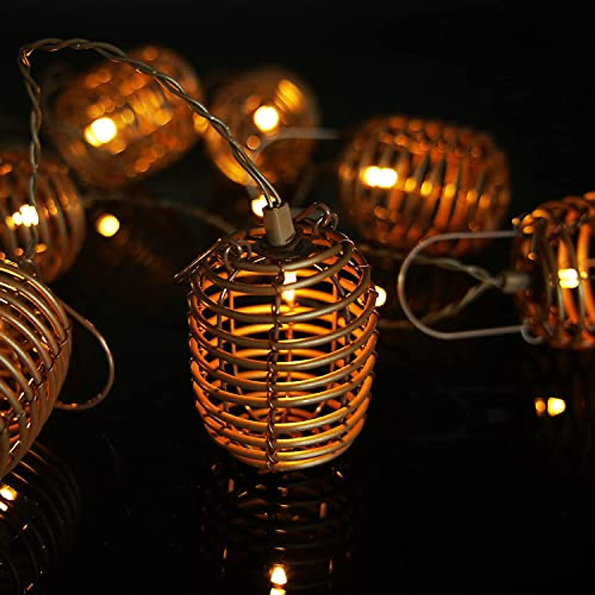 Outdoor String Lights，Solar Operated 10 Mini Bulbs Drum-Shaped Lantern String Light, LED Patio Warm White Flashing Waterproof Hanging Decorative String Lights for Garden, Backyard, Christmas, Party.