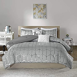 Intelligent Design Raina Comforter Microfiber Metallic Print Geometric Design Embroidered Toss Pillow Modern Trendy Casual All Season Bedding Set Matching Sham, King/Cal King, Grey/Silver 5 Piece