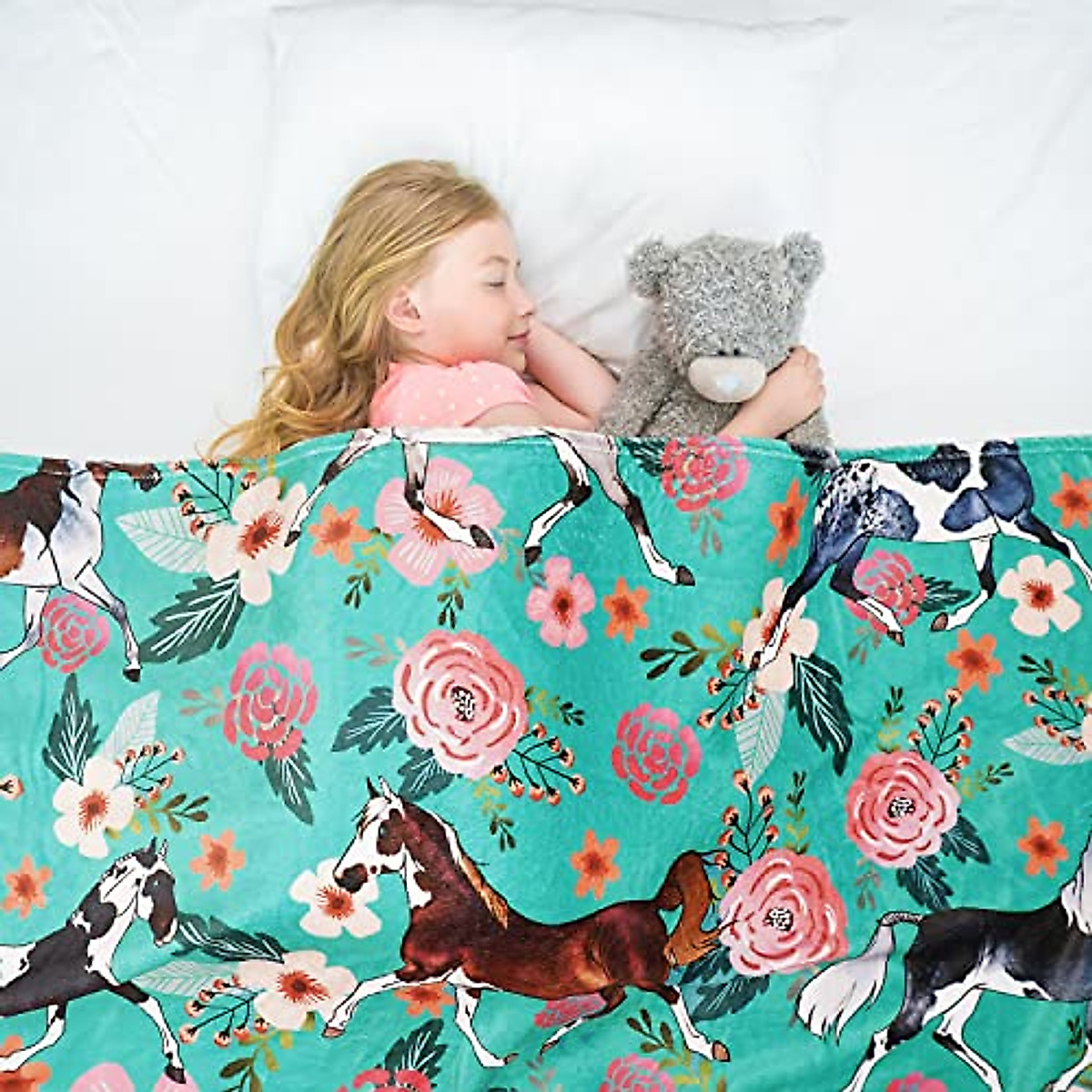 Metawu Horse Blanket Animal Blanket for Women Girls Who Love Horses 60”x50” Throw Fleece Blanket in Home Bed Sofa Chairs Dorm