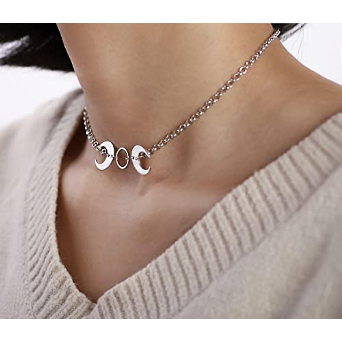 Sacina Gothic Crescent Moon Choker Necklace, Crescent Moon Zinc Alloy Pendant, Goth Gift for Women (Zinc Alloy Moon)