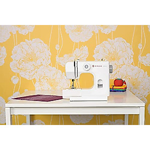 SINGER Sewing Machine Bundle M1000+, 32 Stitch Applications, Mending Machine, Simple, Portable, Great for Beginners, Top Drop-In Bobbin, Reverse Lever, 5 heavy duty needles, Kwalicable Cleaning Cloth