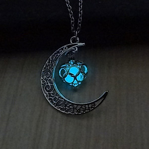 Fineder 4 Colors Luminous Series Moon Love Heart Pendant Necklace Fluorescent Necklace, Glow in the Dark Necklace