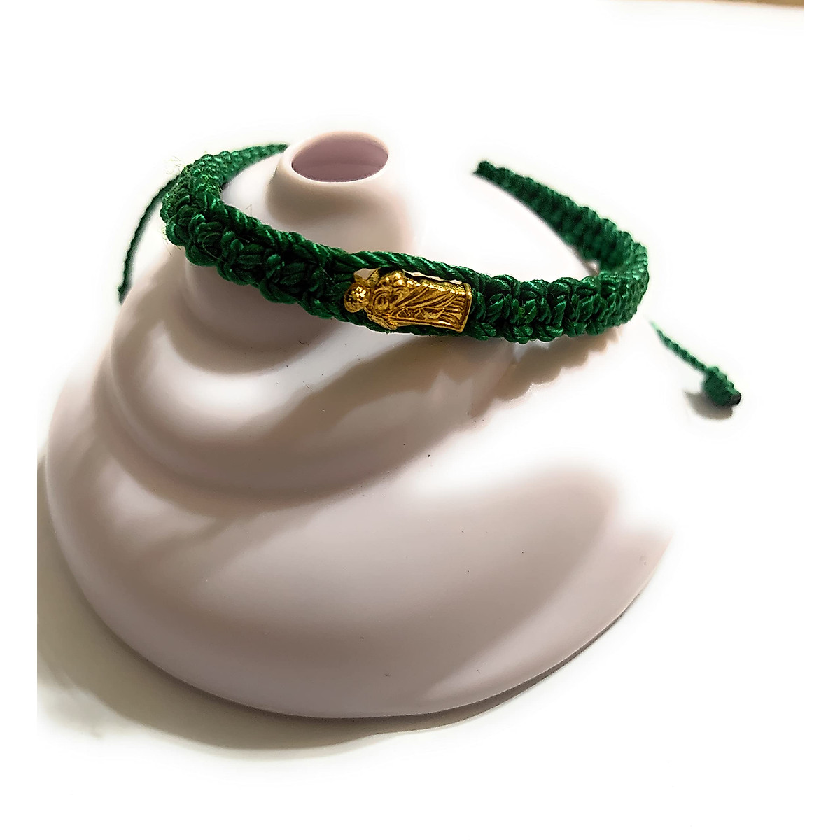 Chavarrieta Green Saint Jude Thaddeus Thread Bracelet Pulsera Roja de hilo de San Judas Tadeo