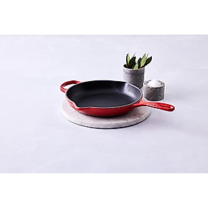 Le Creuset Enameled Cast Iron Signature Iron Handle Skillet, 9" (1-3/8 qt.), Cerise