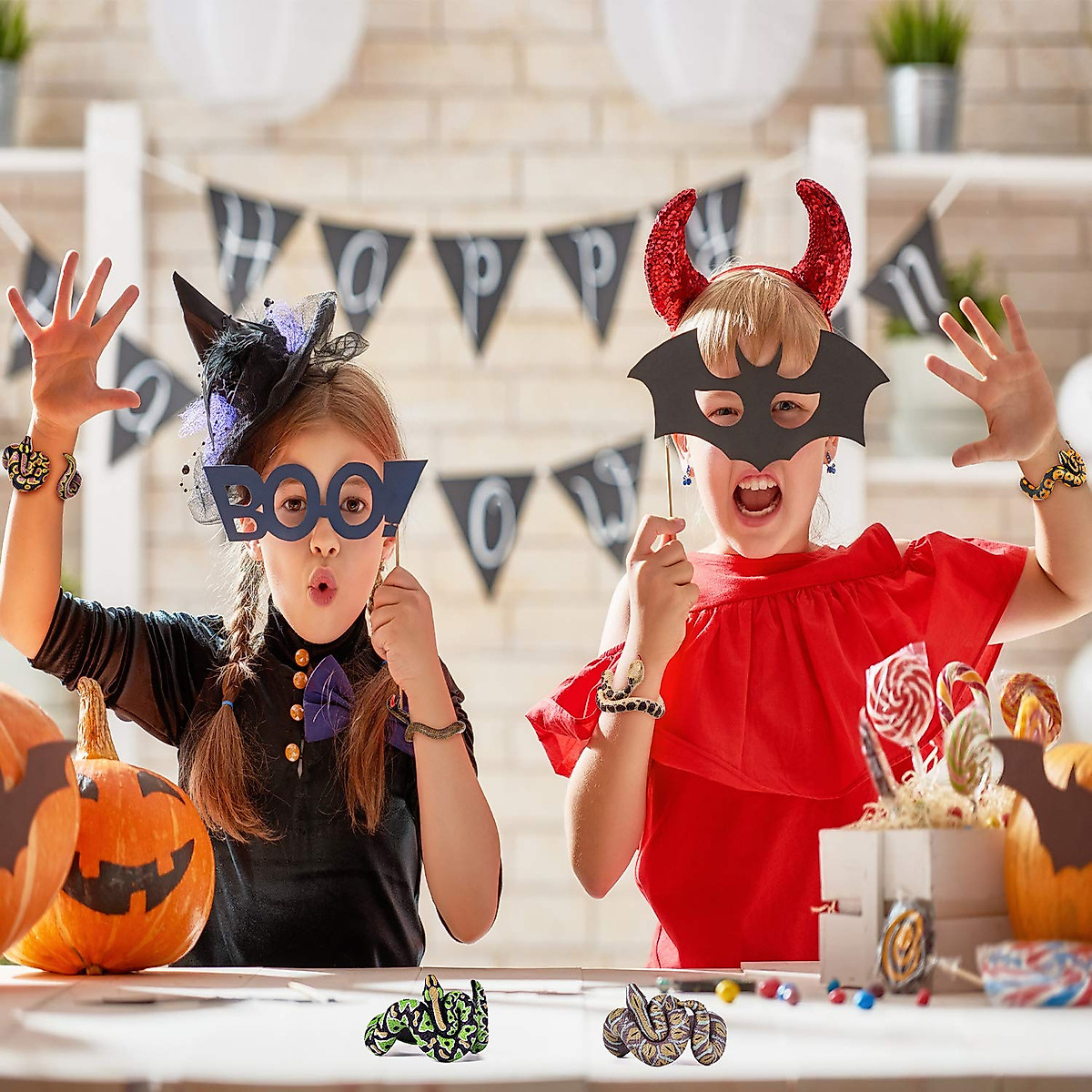 6 Pieces Toy Snake Bracelet PVC Simulation Snake Wrist Band Fake Snake Wristband Halloween Prank Toys Scary Mischievous Toys Party Supplies Realistic Snake Bracelet for Adults Teens