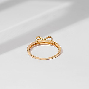 Amazon Essentials 10k Gold Infinite Elements Cubic Zirconia Bow Ring, Size 7 (previously Amazon Collection)