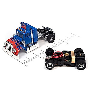 Auto World Xtraction Racing Rig Peterbilt 359 w/Trailer Snake II vs. Mongoose II (Flamethrower) HO Scale Slot Car