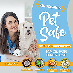 VetWipe Dog Teeth Cleaning Finger Wipes - Easy Cats & Dogs Dental Care Toothbrush and Tooth Brushing Kit, Freshen Bad Breath, Reduces Plaque - 50 Count