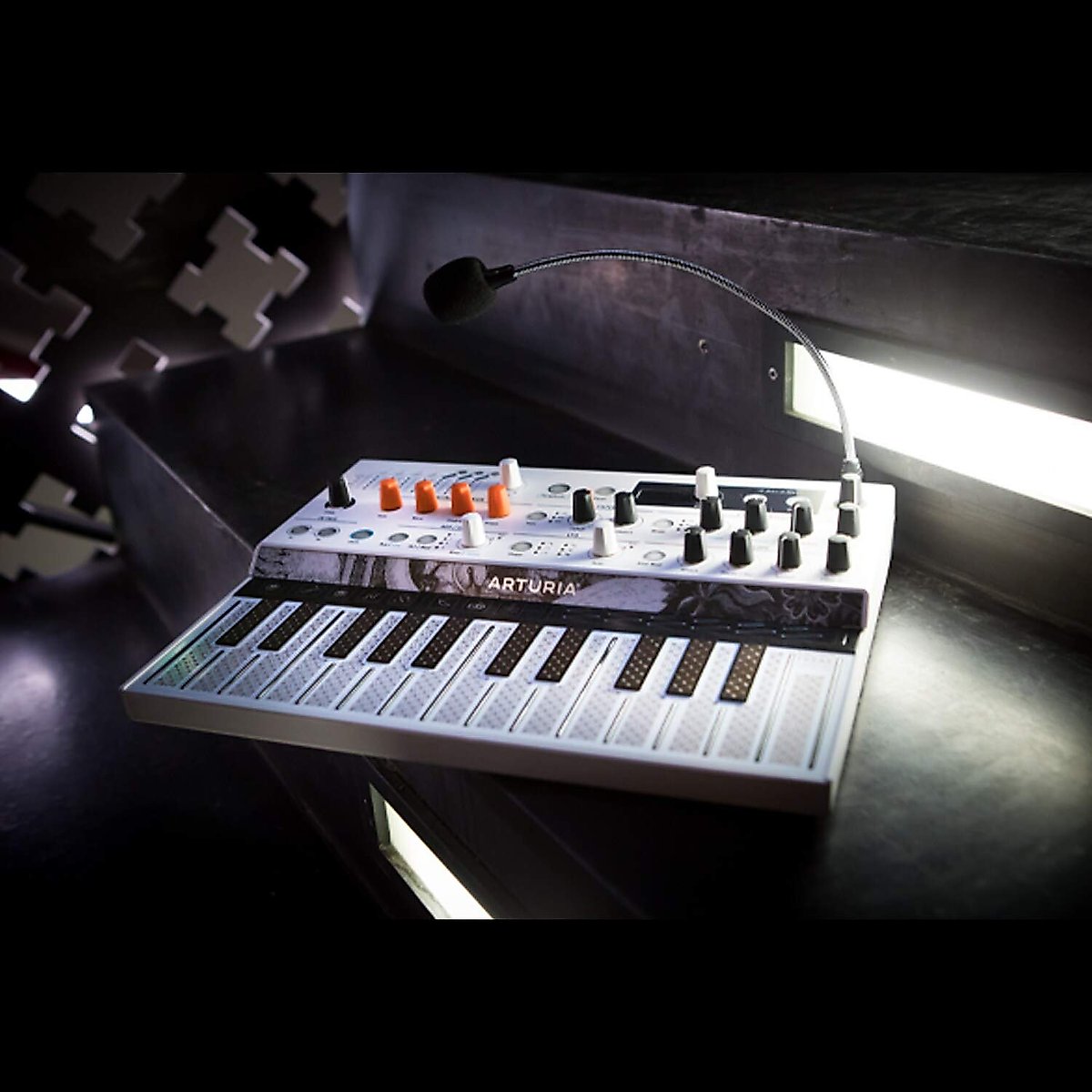 Arturia MicroFreak Vocoder Edition Hybrid Synthesizer