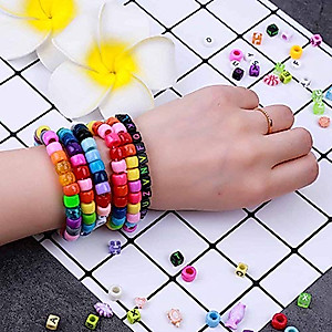 Bead Bracelet Making Kit, Shynek Bead Friendship Bracelets Kit with Pony Beads Letter Beads Charm Beads and Elastic String for Bracelet and Jewelry Making