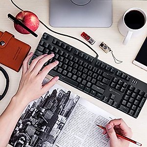Merdia Mechanical Keyboard Gaming Keyboard with Red Switch Wired White Backlit Keyboard Full Size 104 Keys US Layout (Black)
