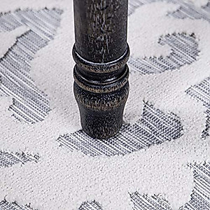 Orian Ladybird Accent Rug, 1' x 1', Light Blue