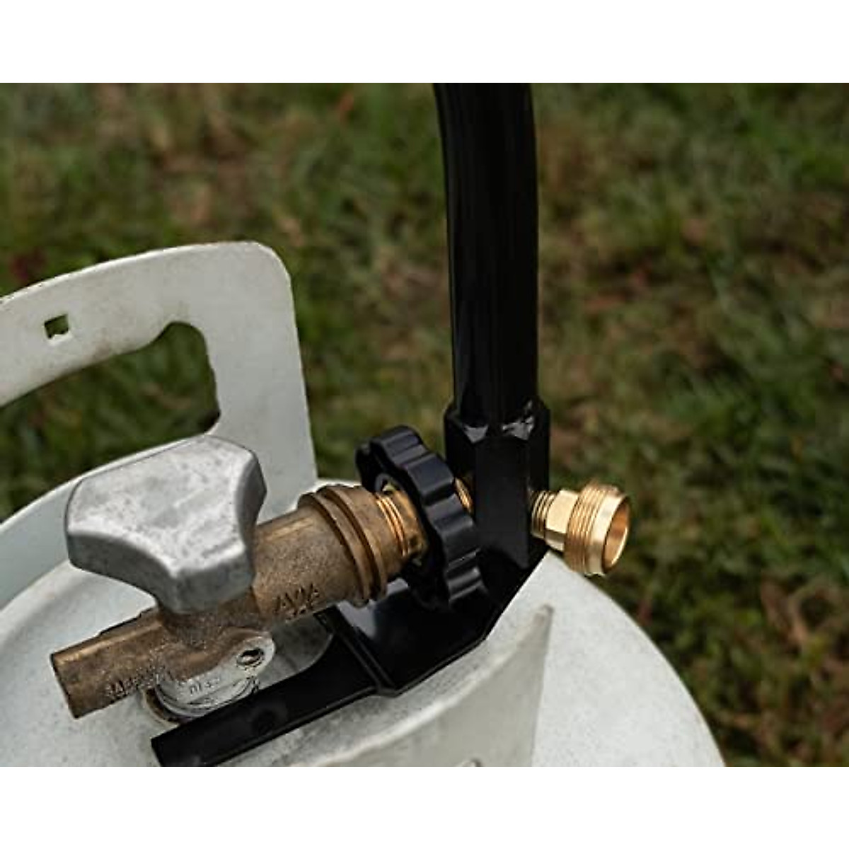 Camco 51096 Propane Distribution Post with Storage Bag, Black