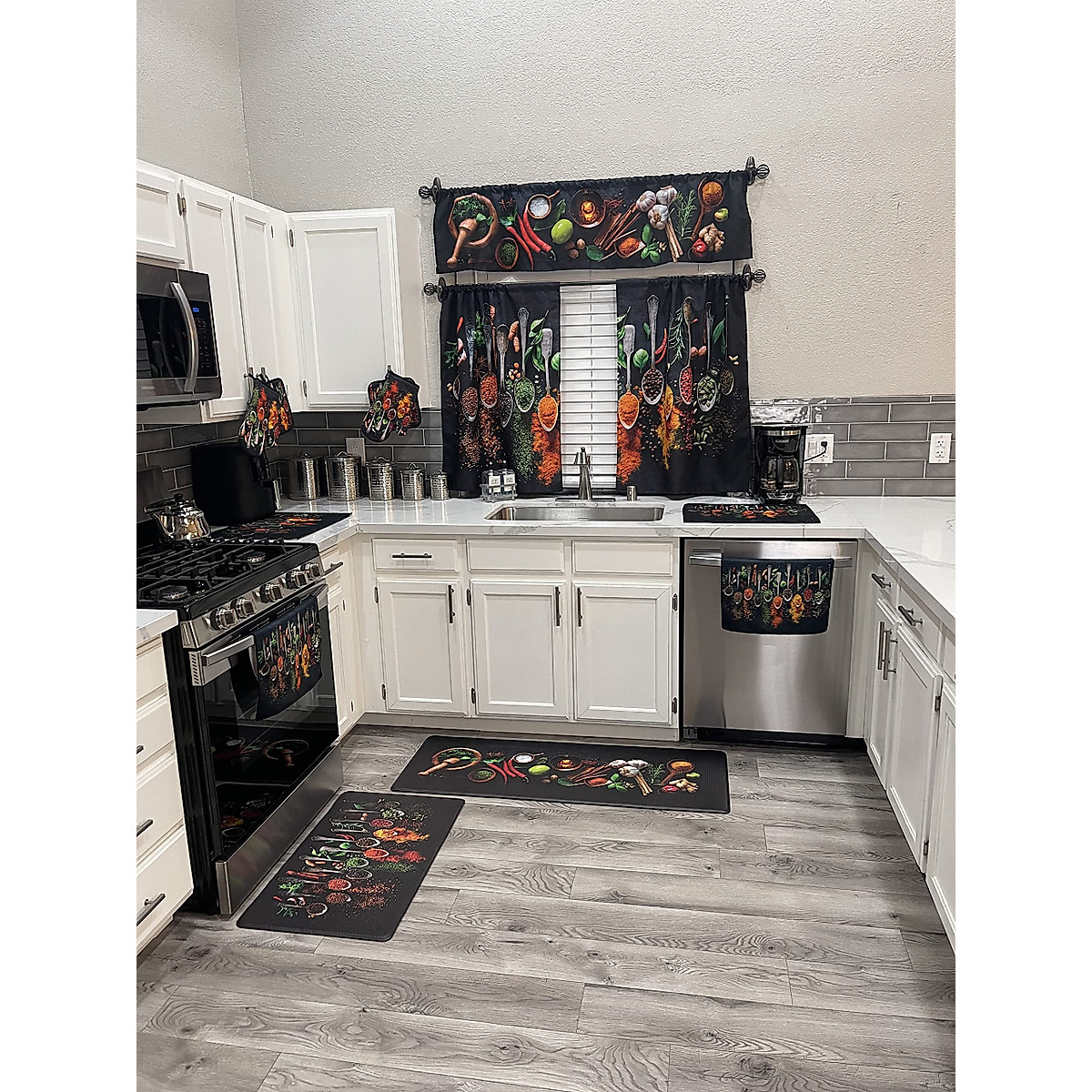 UpNUpCo Artistic Colorful Oven Mitts - Unique & Cute - Soft & Safety - Quilted & Padded - Heat Resistant - Beautiful Kitchen Gloves - Chef Gloves - Spicy Oven Mitt 2 Pieces - 7" x 10" x 1"