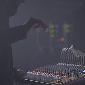 Model 24 Digital Multitrack Recorder / Analog Mixer / USB Interface (Renewed)