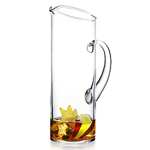 Glass Water Pitcher with Spout – Elegant Serving Carafe for Water, Juice, Sangria, Lemonade, and Cocktails – Crystal-Clear Glass Beverage Pitcher.