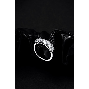 Half Eternity Moissanite Ring, Wedding Rings for Women, 2.0 Carat 5 Stone Moissanite Ring 925 Sterling Silver with 18K White Gold Plated D Color VVS1 Princess Cut Lab Created Diamond Half Eternity Engagement Wedding Band for Women Size 8.5