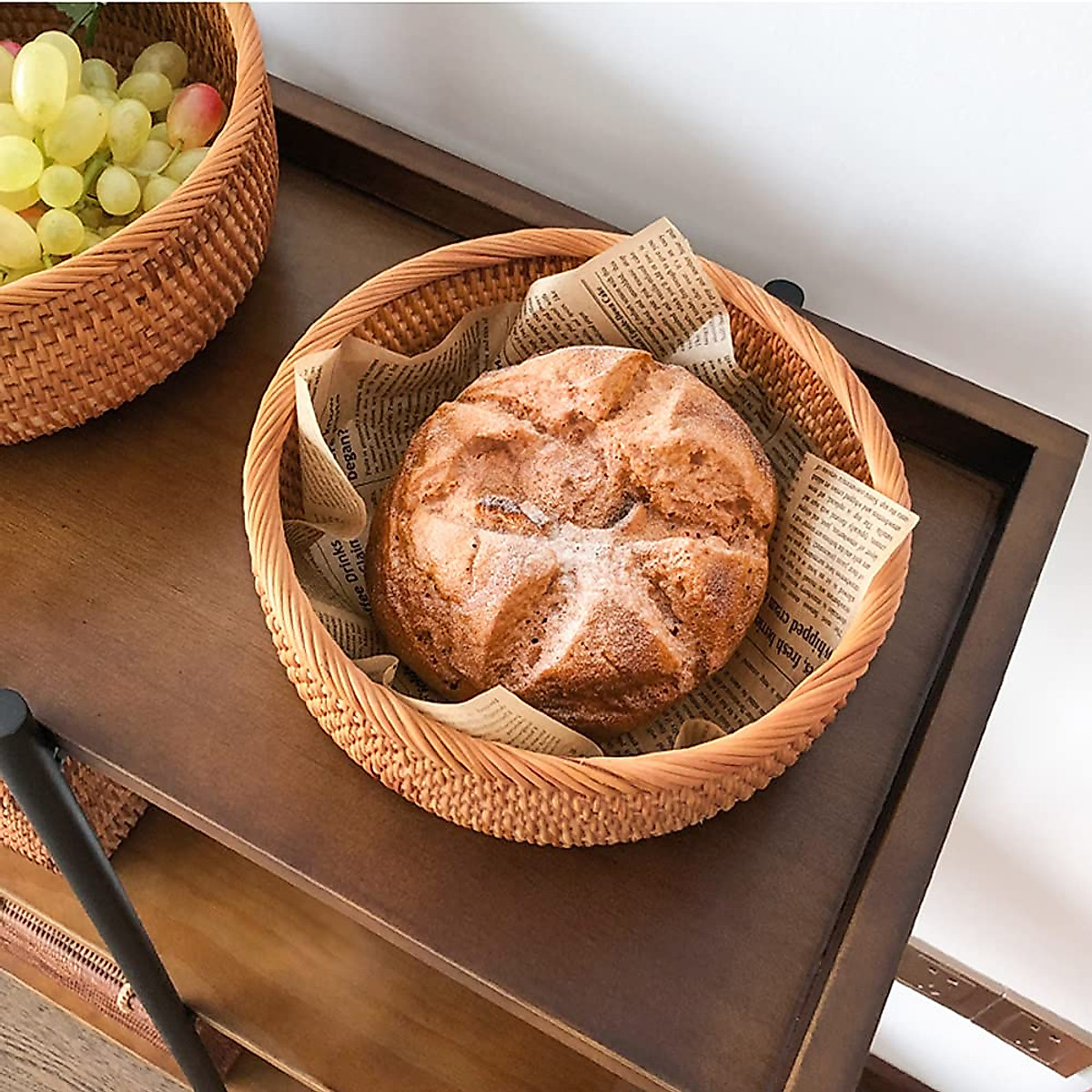 Small Round Keys Storage Basket for Entryway Table Tabletop Wicker Catchall Organizer Woven Basket for Keys Wallet Remote Control Cards Crackers Fruit Candy Serving Basket