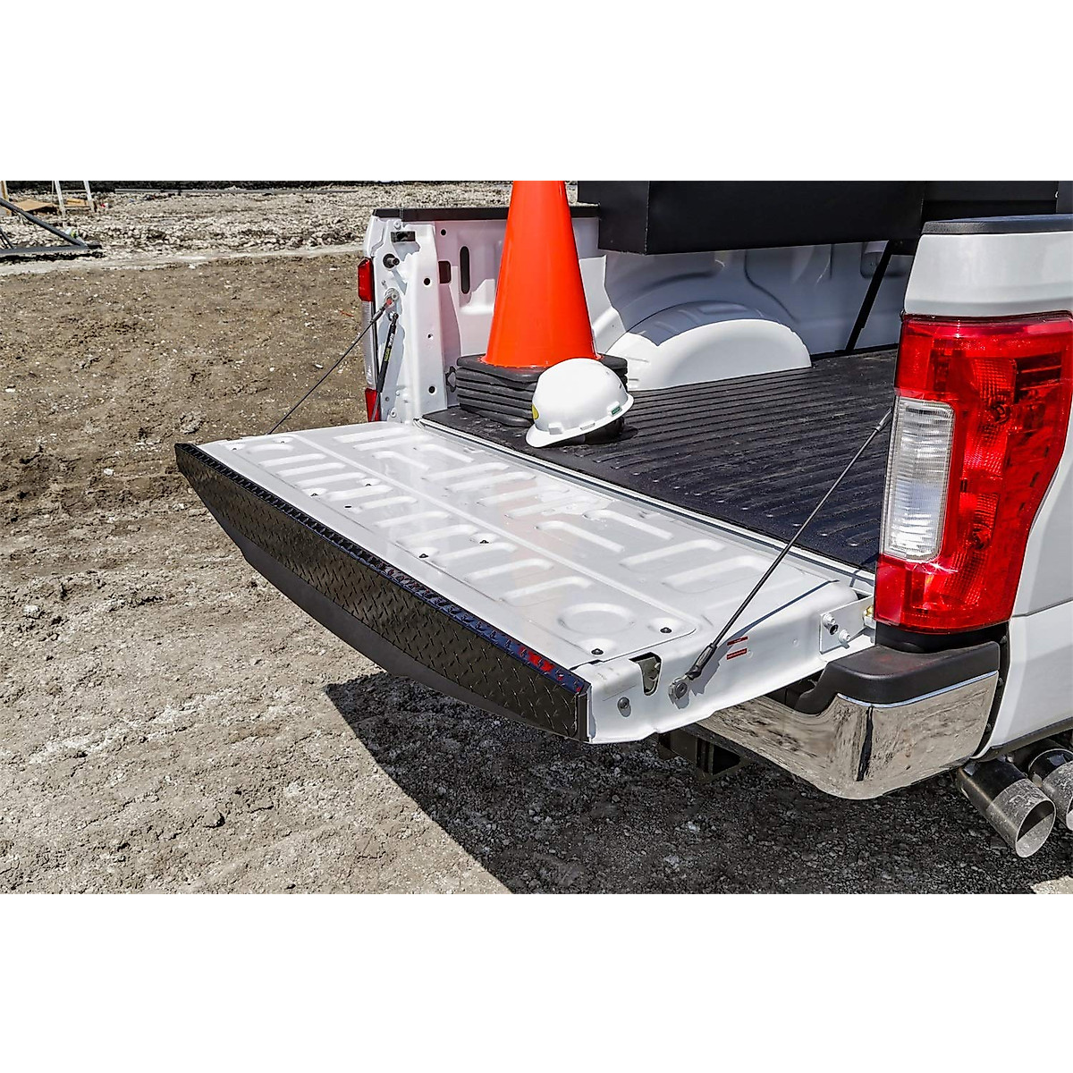 Dee Zee DZ2101B Black-Tread Tailgate Protector