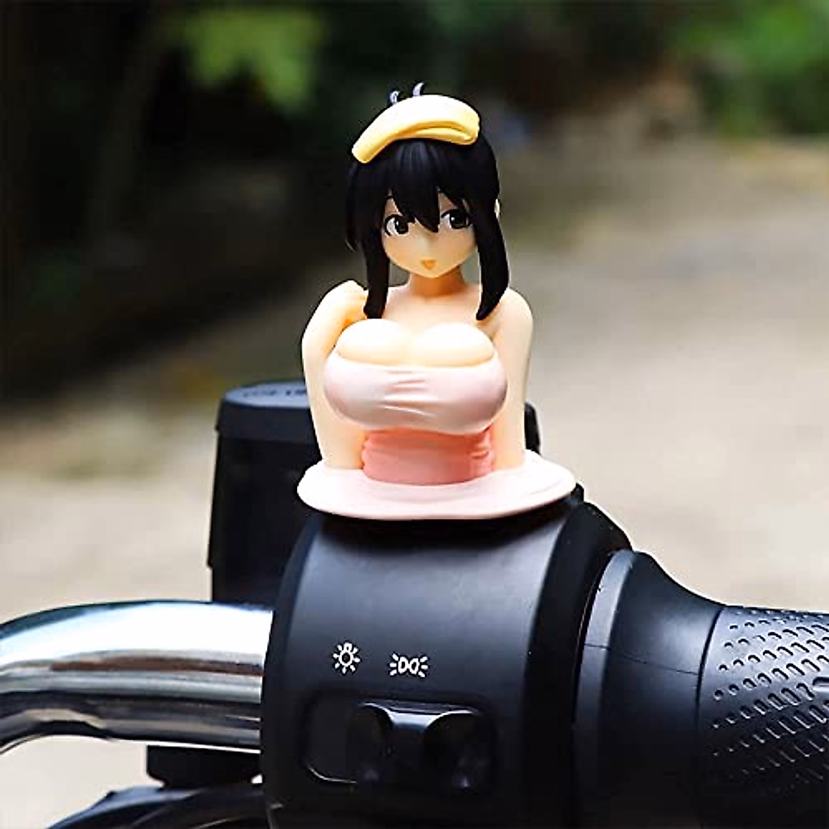 2Pcs Chest Shaking Ornaments, Shake Shake Girl Car Dashboard Decorations, Tide Play Q Version Doll Bobbleheads, Kawaii Sexy Action Figurine Beauty, Car Center Console Sculpture Model
