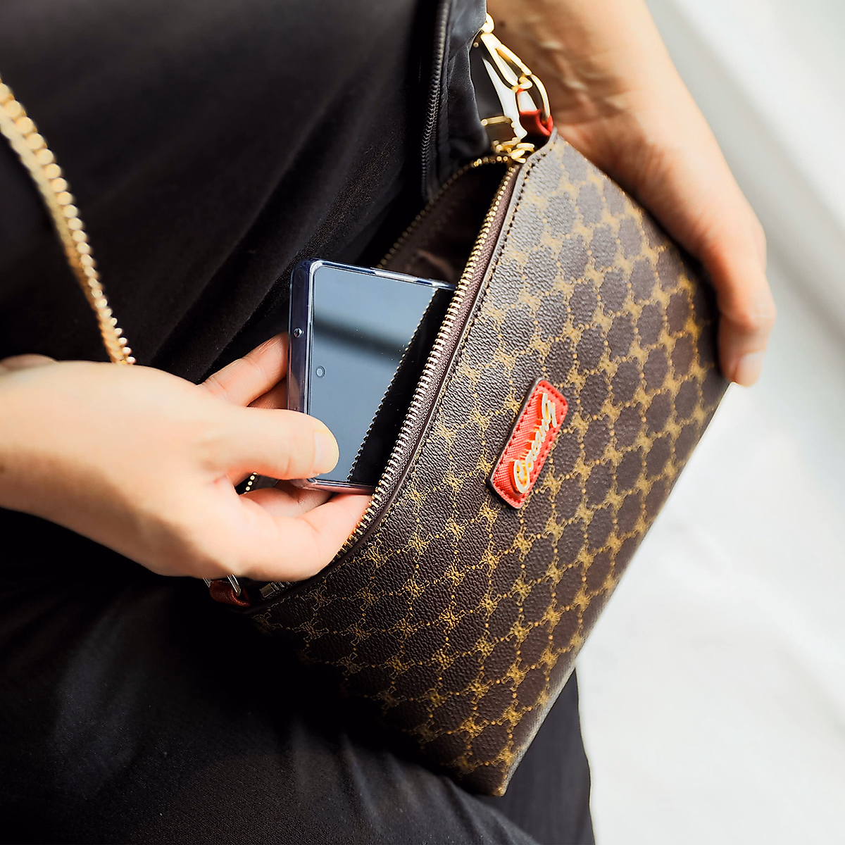 Chain Strap Small Crossbody Cellphone Purse for Women, Card Slots Clutch Shoulder Phone Bags (Red)