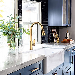 AMAZING FORCE Gold Kitchen Faucet Modern Pull Out Kitchen Faucets Stainless Steel Single Handle Kitchen Sink Faucet with Pull Down Sprayer 3 Hole Kitchen Faucet Mixer Tap 1.8 GPM