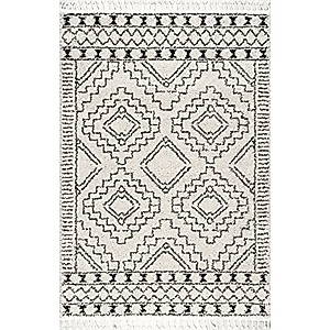 nuLOOM Vasiliki Moroccan Shag Tasseled Area Rug, 4' x 6', Off-white, Rectangular, 1.2" Thick