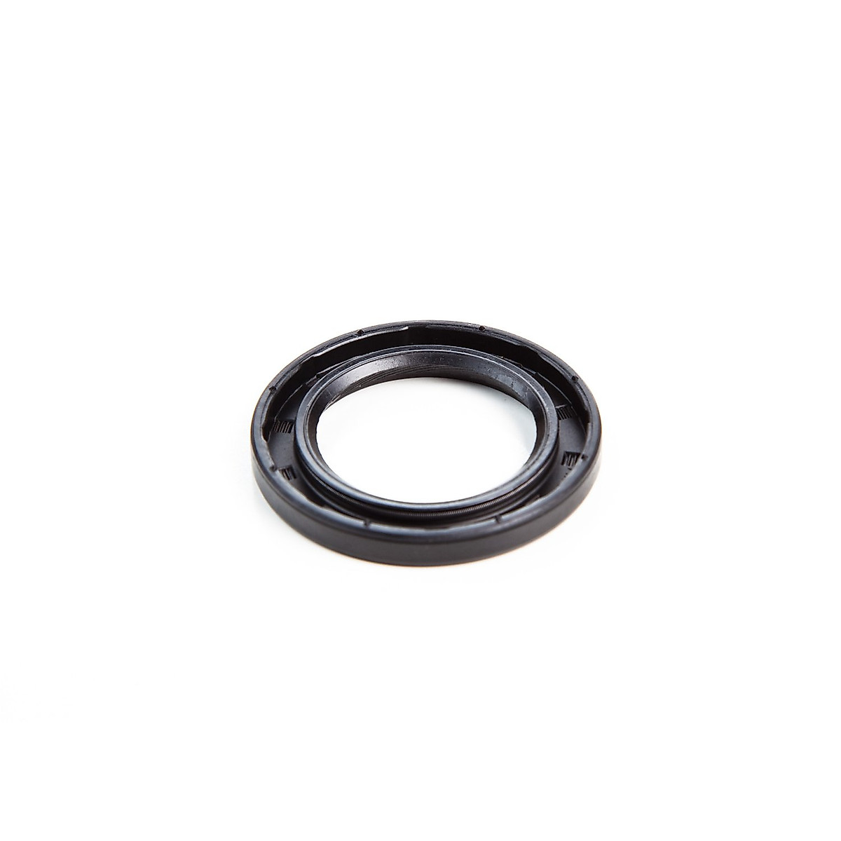 Briggs & Stratton 692550 Oil Seal Replacement for Models 499251, 555529 and 692550 (Discontinued by Manufacturer)