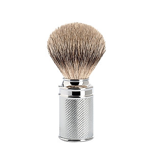 MÜHLE Chrome Silvertip Badger Safety Razor (Closed Comb) Shaving Set - Perfect for Every Day Use, Barbershop Quality Close Smooth Shave
