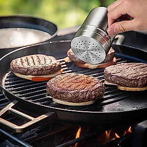 FANGSUN Smashed Burger Press and Spice Shaker, 5.8 Inch Stainless Steel Burger Smasher with Heat-Resistant Handle, Round Non-Stick Hamburger Press, Griddle Accessories Kit for Cooking, Grill Gift