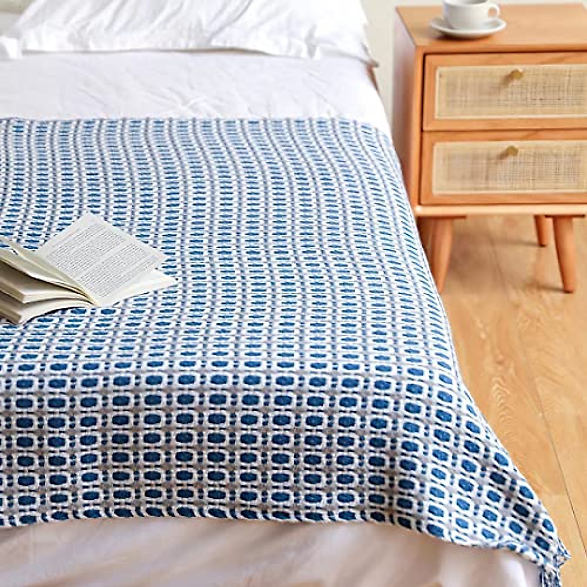 Acrylic Knitted Throw Blanket, Woven Blanket with Tassels Wave Textured Lightweight and Soft Cozy Decorative Blanket Throws for Travel, Couch, Bed, Sofa, 51"x63", Blue