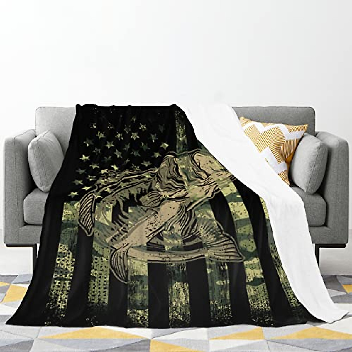 Fleece Camouflage American Flag Blanket Super Soft Plush Throw Blanket Cozy Warm Bed Blankets Lightweight Microfiber Flannel Blankets for Couch, Bed, Sofa (40" x 50")