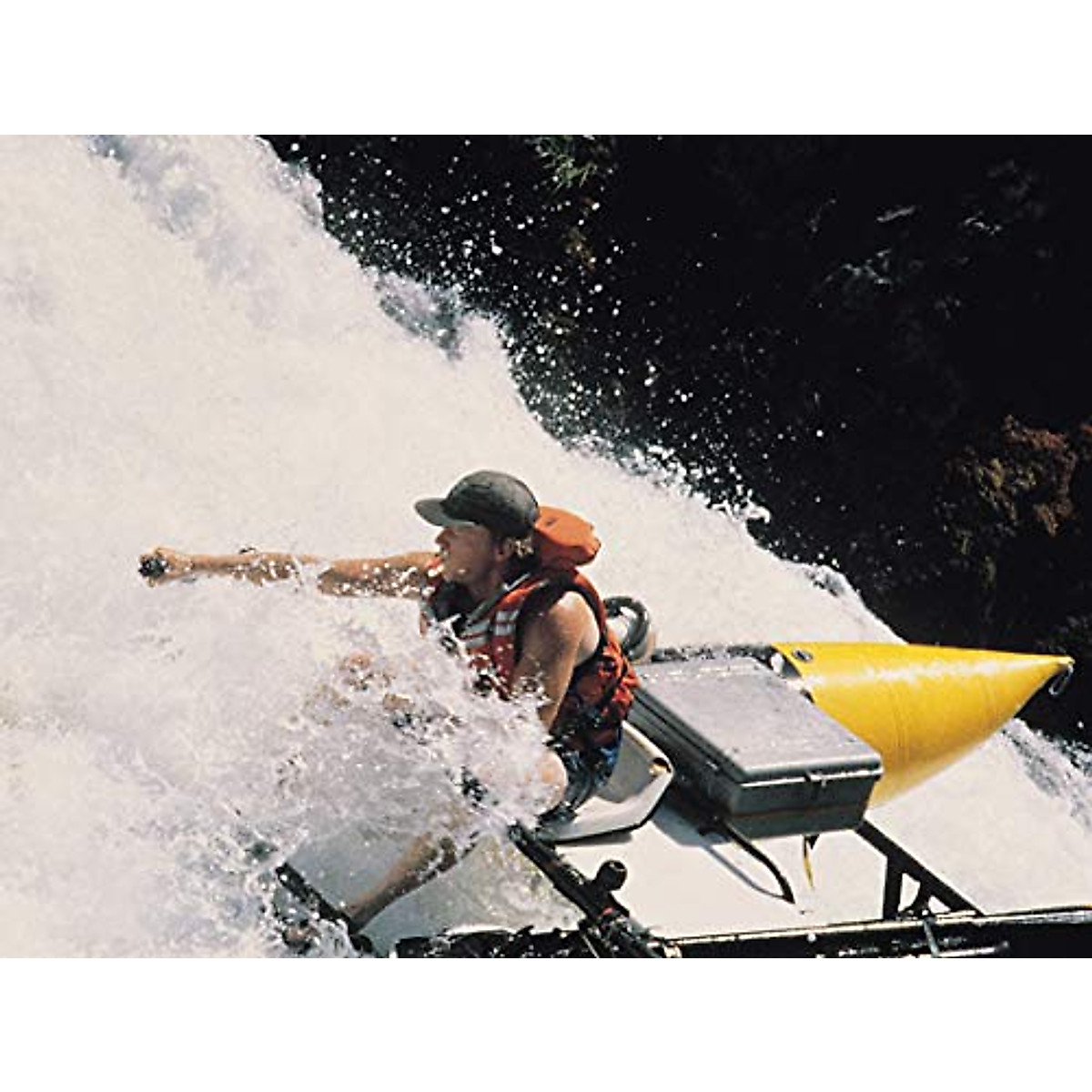 Pelican 1600 Camera Case With Foam (Desert Tan)