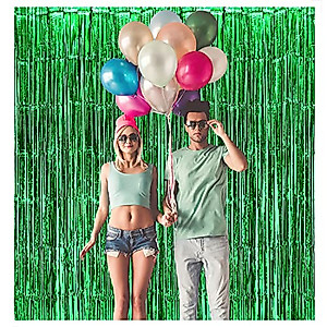 Yilistore 2 Pack 3.3 * 8.2ft Green Foil Fringe Curtain,Streamer Backdrop,Metallic Tinsel Streamer Curtains for St Patrick's Day Party Decorations